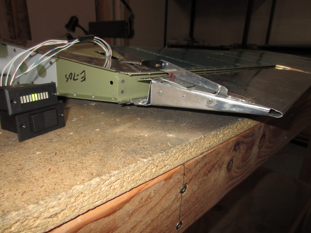 Mounting the Trim Tab Servo – Lynn’s RV-7 Build