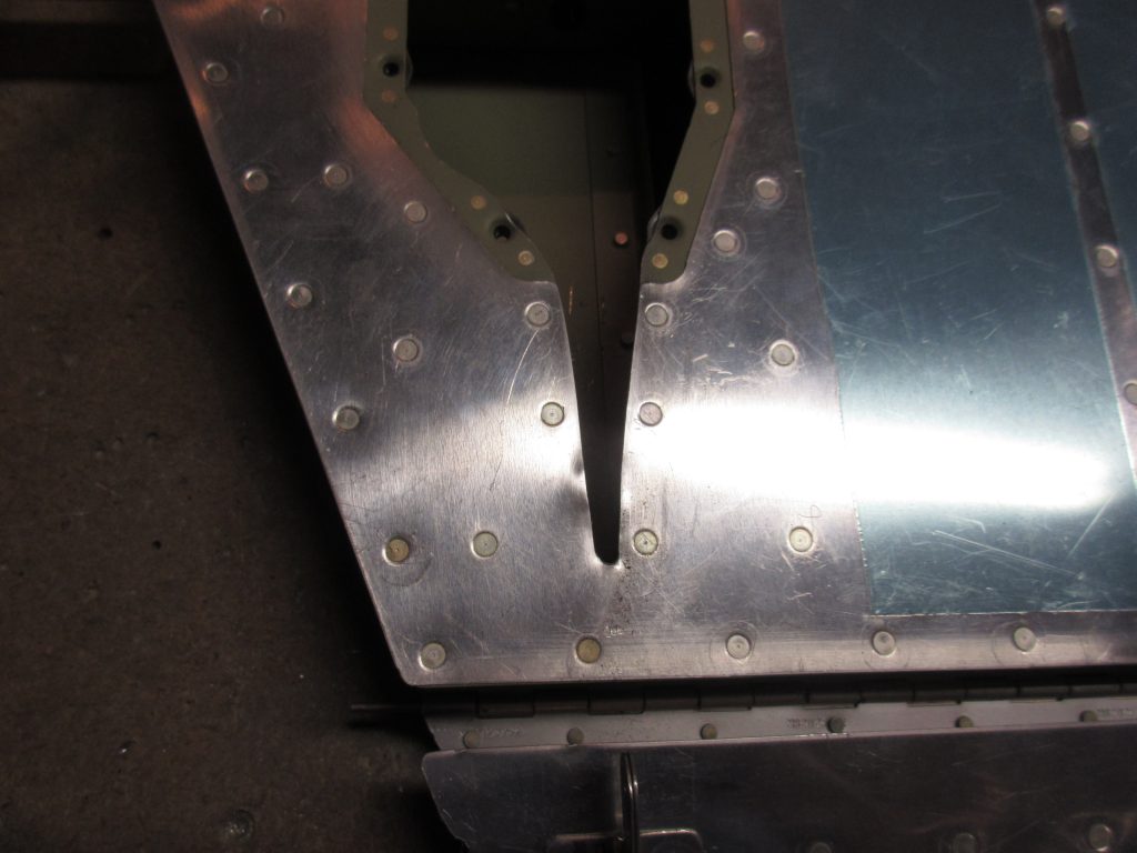 Mounting the Trim Tab Servo – Lynn’s RV-7 Build