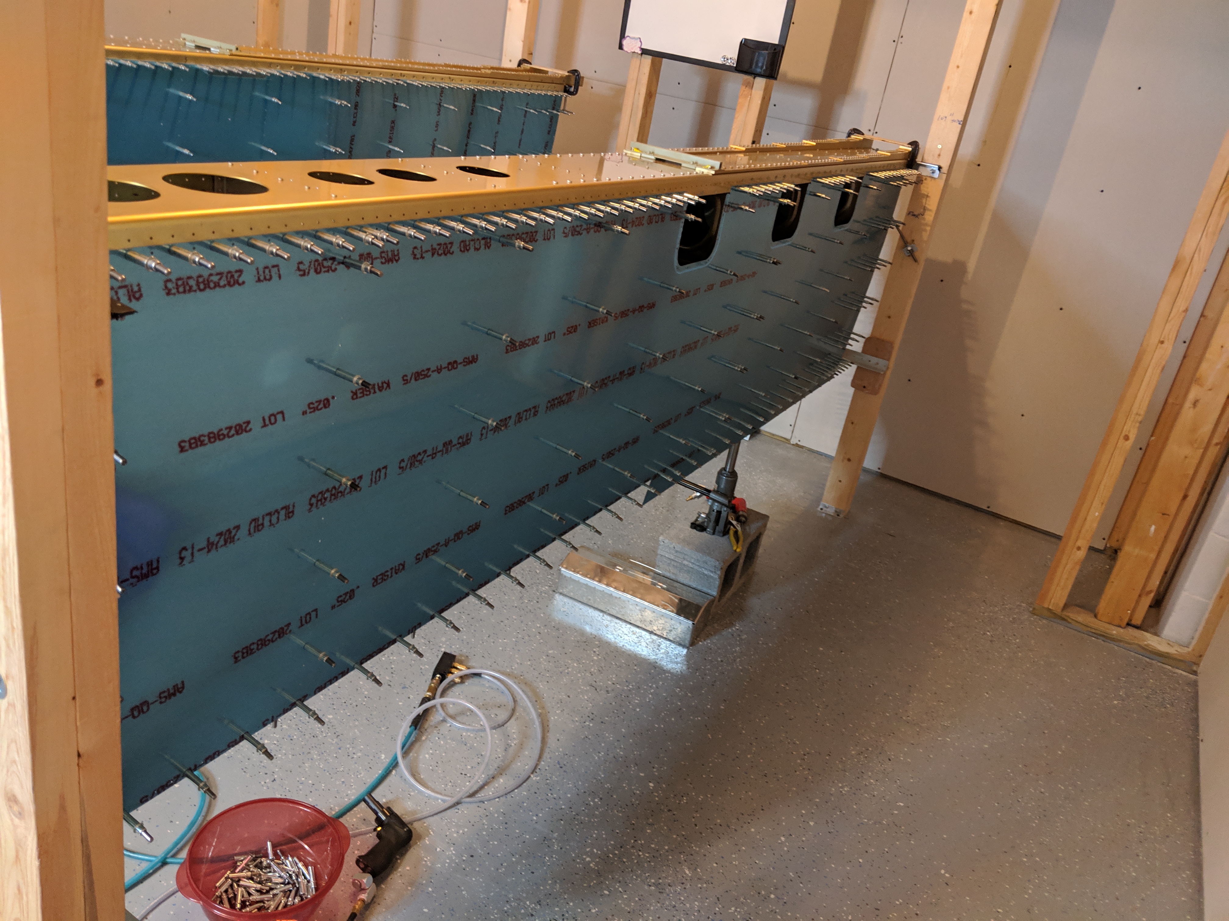 Match Drilling the Right Wing Skins – Lynn’s RV-7 Build