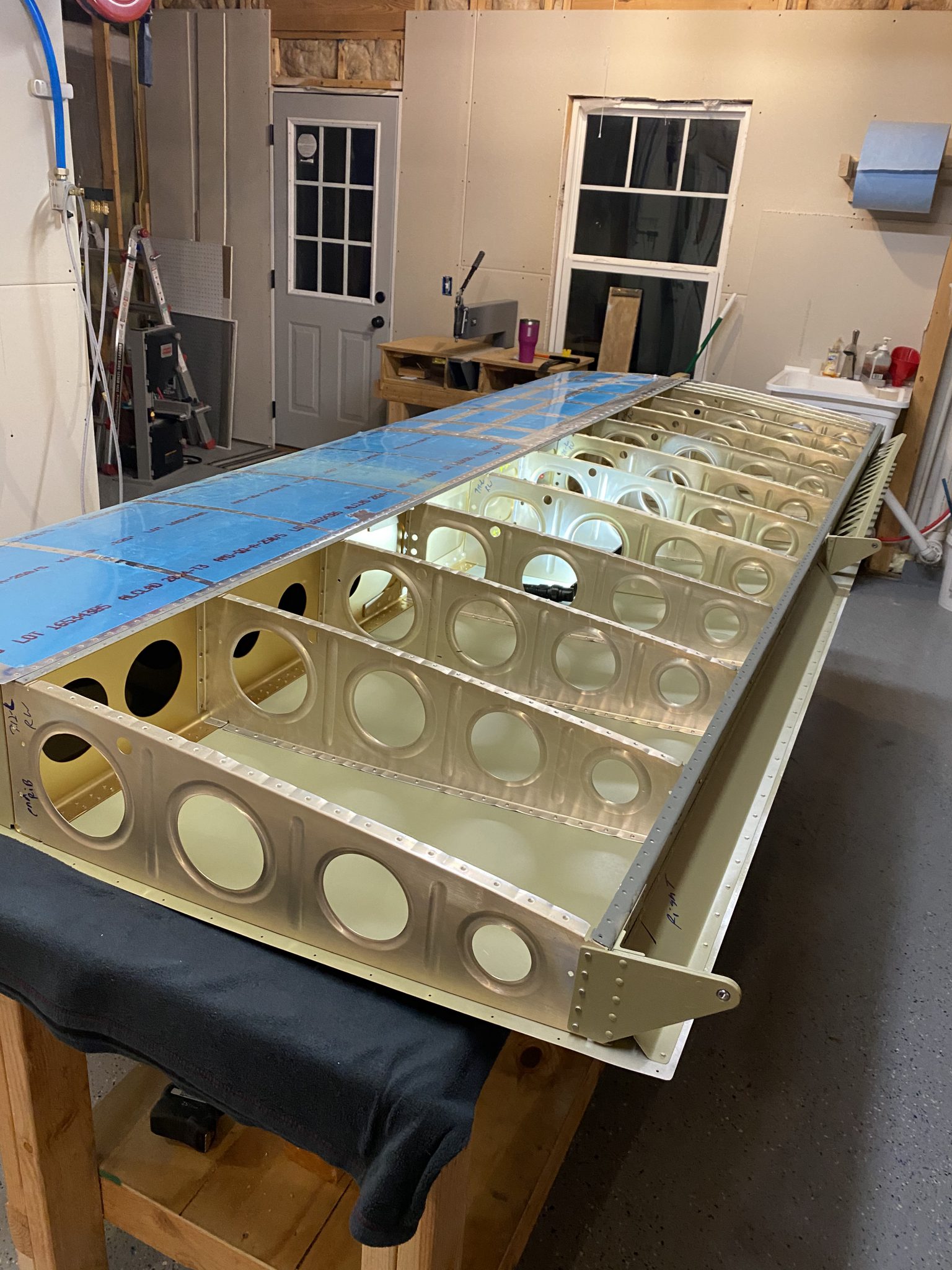 Assembling Right Wing Aileron Bell Crank – Lynn’s RV-7 Build