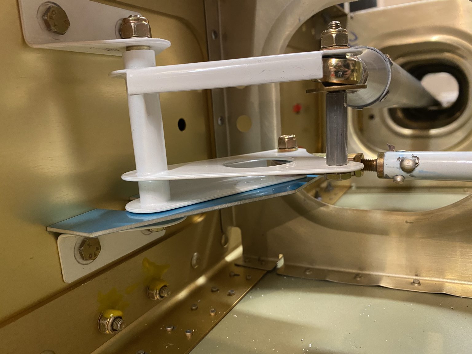 Assembling Right Wing Aileron Bell Crank – Lynn’s RV-7 Build